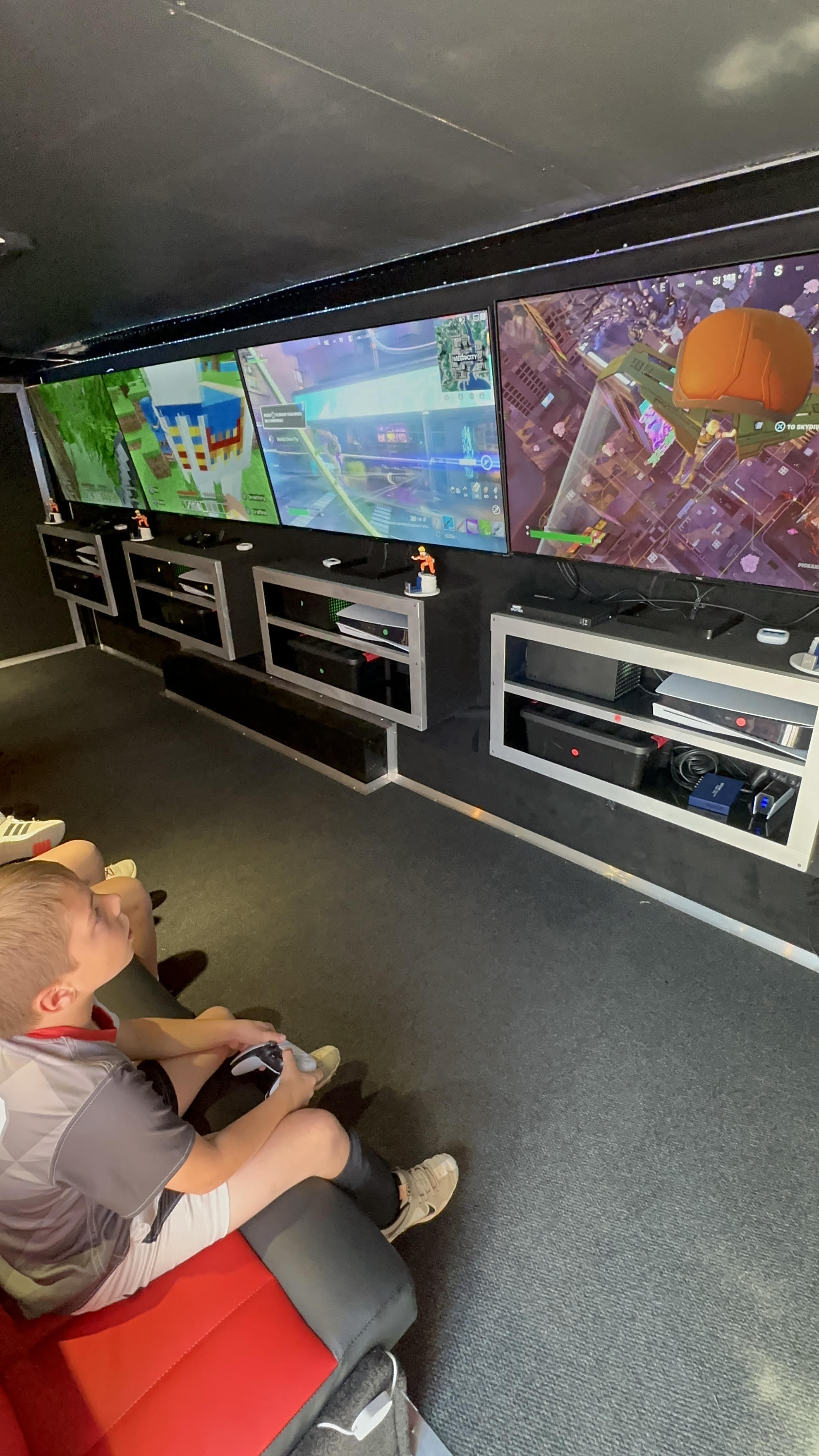 Frausto's Mobile Gameroom